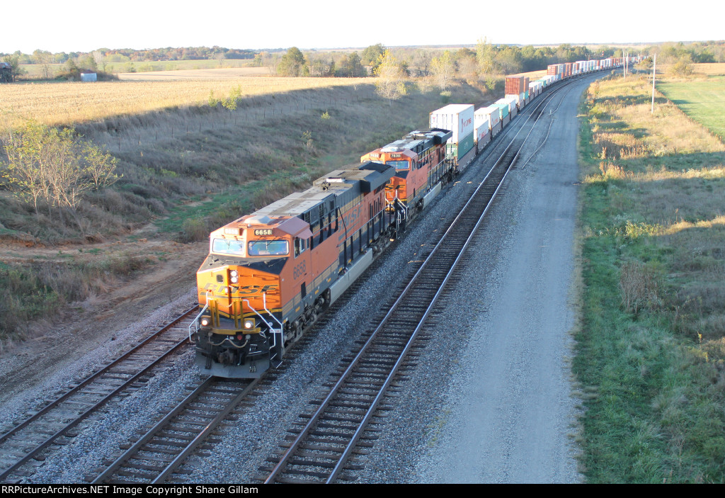BNSF 6658 Leads a EB stack train into Baring Mo.
